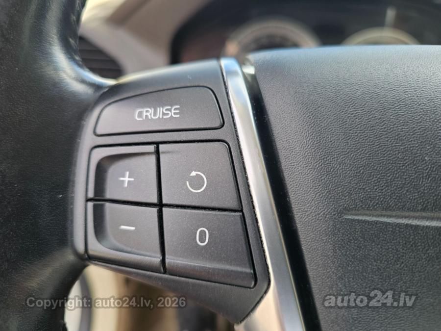 Белый Вольво ХС60 2011 в Пайде, объемом двигателя 2.40 л и пробегом 210 тыс. км за 8990 €, фото 16 на AUTOMOTO.COM.LV