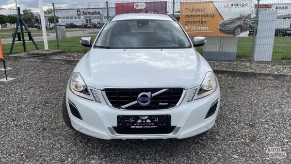 Balts Volvo XC60 2011 Marijampole, ar dzinēja tilpumu 2.00 L un nobraukumu 285 tūkst. km par 8990 €, foto 2 vietnē AUTOMOTO.COM.LV