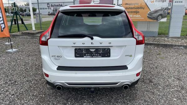 Balts Volvo XC60 2011 Marijampole, ar dzinēja tilpumu 2.00 L un nobraukumu 285 tūkst. km par 8990 €, foto 5 vietnē AUTOMOTO.COM.LV