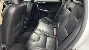 White Volvo XC60 2011 in Marijampole, with an engine capacity of 2.00 L and mileage of 285 thousand km for 8990 €, photo 14 on AUTOMOTO.COM.LV