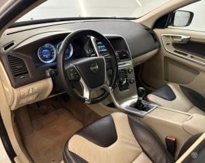 Balts Volvo XC60 2011 Marijampole, ar dzinēja tilpumu 1.98 L un nobraukumu 306 tūkst. km par 7850 €, foto 3 vietnē AUTOMOTO.COM.LV