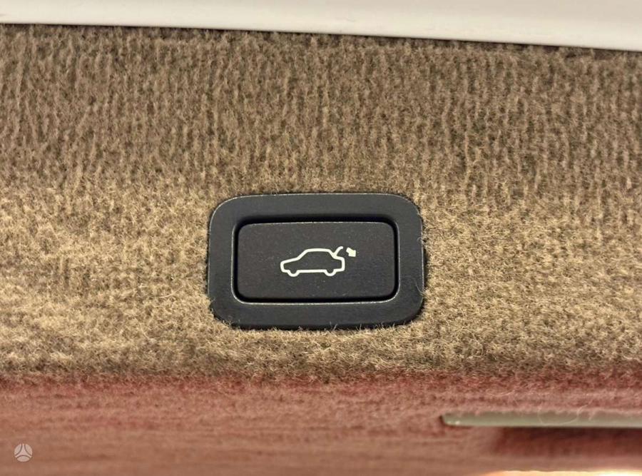 Balts Volvo XC60 2011 Marijampole, ar dzinēja tilpumu 1.98 L un nobraukumu 306 tūkst. km par 7850 €, foto 5 vietnē AUTOMOTO.COM.LV