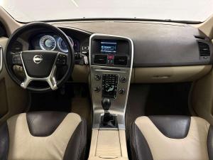 Balts Volvo XC60 2011 Marijampole, ar dzinēja tilpumu 1.98 L un nobraukumu 306 tūkst. km par 7850 €, foto 16 vietnē AUTOMOTO.COM.LV
