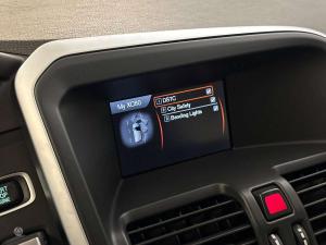 Balts Volvo XC60 2011 Marijampole, ar dzinēja tilpumu 1.98 L un nobraukumu 306 tūkst. km par 7850 €, foto 17 vietnē AUTOMOTO.COM.LV