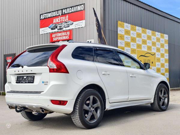 Balts Volvo XC60 2011 Šauļi, ar dzinēja tilpumu 2.40 L un nobraukumu 296 tūkst. km par 8900 €, foto 8 vietnē AUTOMOTO.COM.LV