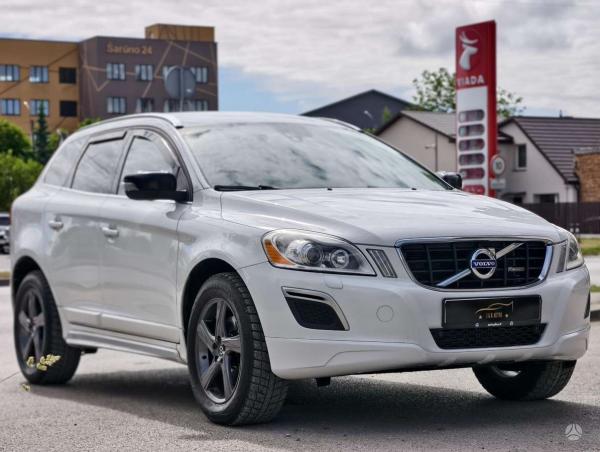 Balts Volvo XC60 2011 Šauļi, ar dzinēja tilpumu 2.40 L un nobraukumu 296 tūkst. km par 8900 €, foto 10 vietnē AUTOMOTO.COM.LV