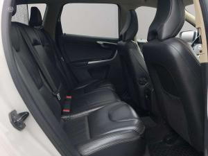 Balts Volvo XC60 2011 Viļņa, ar dzinēja tilpumu 2.40 L un nobraukumu 383 tūkst. km par 9999 €, foto 11 vietnē AUTOMOTO.COM.LV