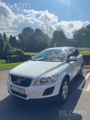 White Volvo XC60 2011 in Riga, with an engine capacity of 2.00 L and mileage of 230 thousand km for 7700 €, photo  on AUTOMOTO.COM.LV