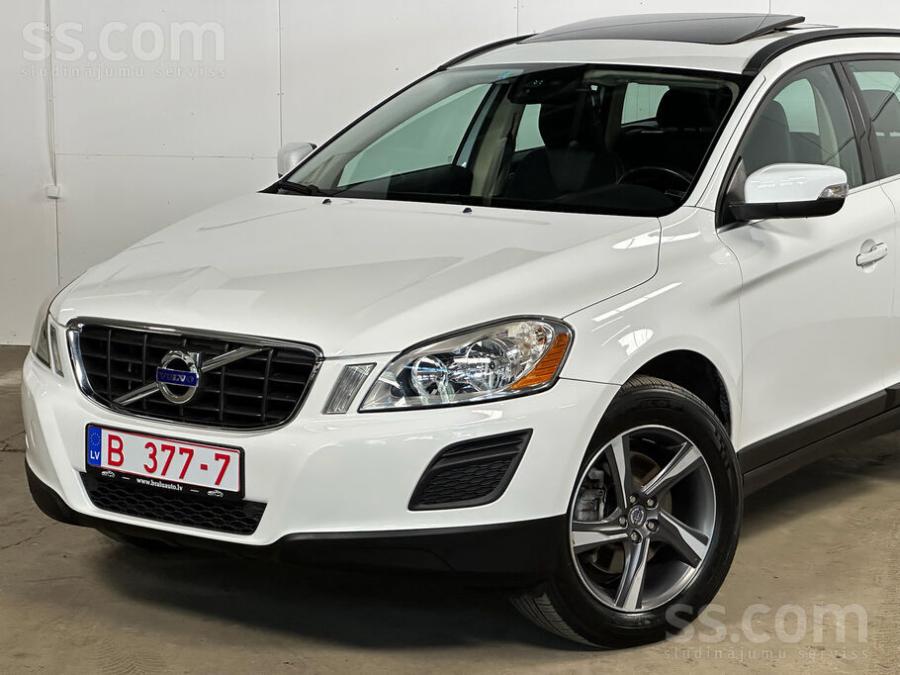 Balts Volvo XC60 2011 Jūrmala, ar dzinēja tilpumu 2.40 L un nobraukumu 286 tūkst. km par 8850 €, foto 3 vietnē AUTOMOTO.COM.LV