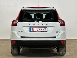 Balts Volvo XC60 2011 Jūrmala, ar dzinēja tilpumu 2.40 L un nobraukumu 286 tūkst. km par 8850 €, foto 11 vietnē AUTOMOTO.COM.LV