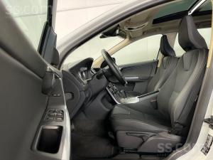 Balts Volvo XC60 2011 Jūrmala, ar dzinēja tilpumu 2.40 L un nobraukumu 286 tūkst. km par 8850 €, foto 20 vietnē AUTOMOTO.COM.LV