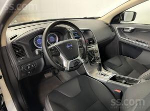 Balts Volvo XC60 2011 Jūrmala, ar dzinēja tilpumu 2.40 L un nobraukumu 286 tūkst. km par 8850 €, foto 21 vietnē AUTOMOTO.COM.LV