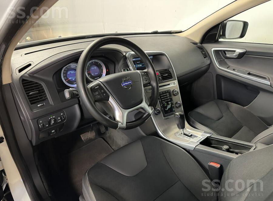 Balts Volvo XC60 2011 Jūrmala, ar dzinēja tilpumu 2.40 L un nobraukumu 286 tūkst. km par 8850 €, foto 21 vietnē AUTOMOTO.COM.LV