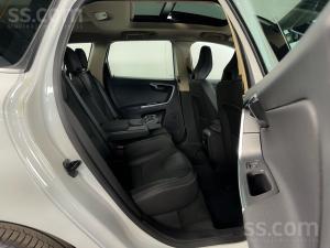 Balts Volvo XC60 2011 Jūrmala, ar dzinēja tilpumu 2.40 L un nobraukumu 286 tūkst. km par 8850 €, foto 26 vietnē AUTOMOTO.COM.LV
