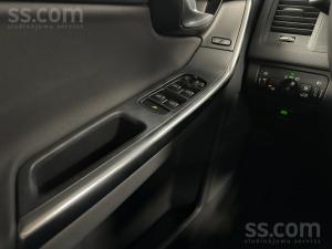 Balts Volvo XC60 2011 Jūrmala, ar dzinēja tilpumu 2.40 L un nobraukumu 286 tūkst. km par 8850 €, foto 30 vietnē AUTOMOTO.COM.LV