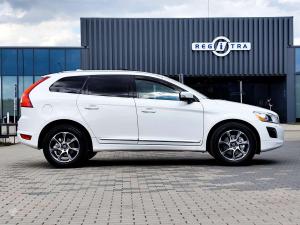 Balts Volvo XC60 2011 Šauļi, ar dzinēja tilpumu 2.00 L un nobraukumu 269 tūkst. km par 10900 €, foto 6 vietnē AUTOMOTO.COM.LV