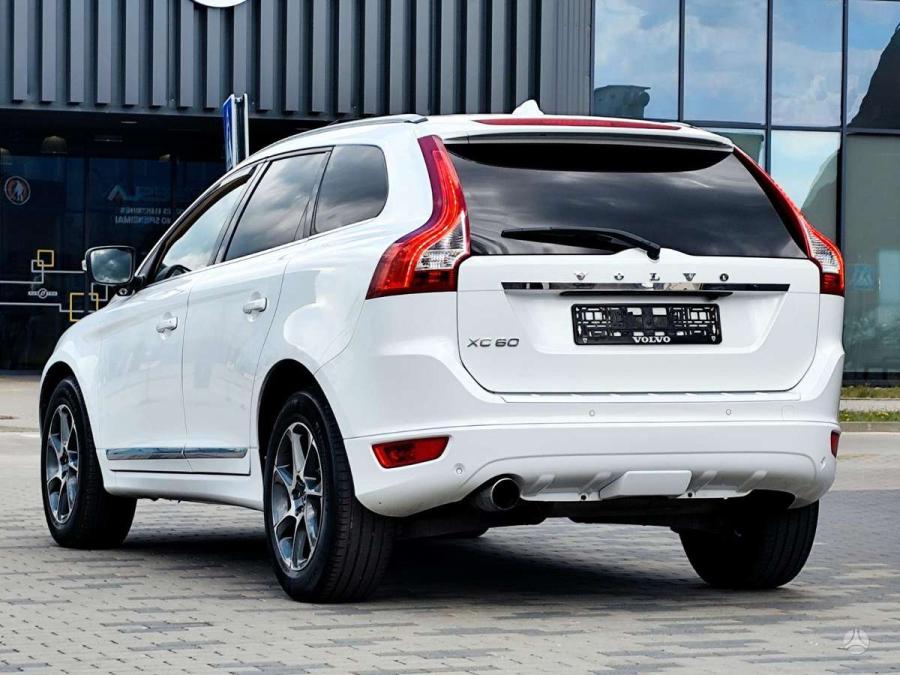 Balts Volvo XC60 2011 Šauļi, ar dzinēja tilpumu 2.00 L un nobraukumu 269 tūkst. km par 10900 €, foto 10 vietnē AUTOMOTO.COM.LV