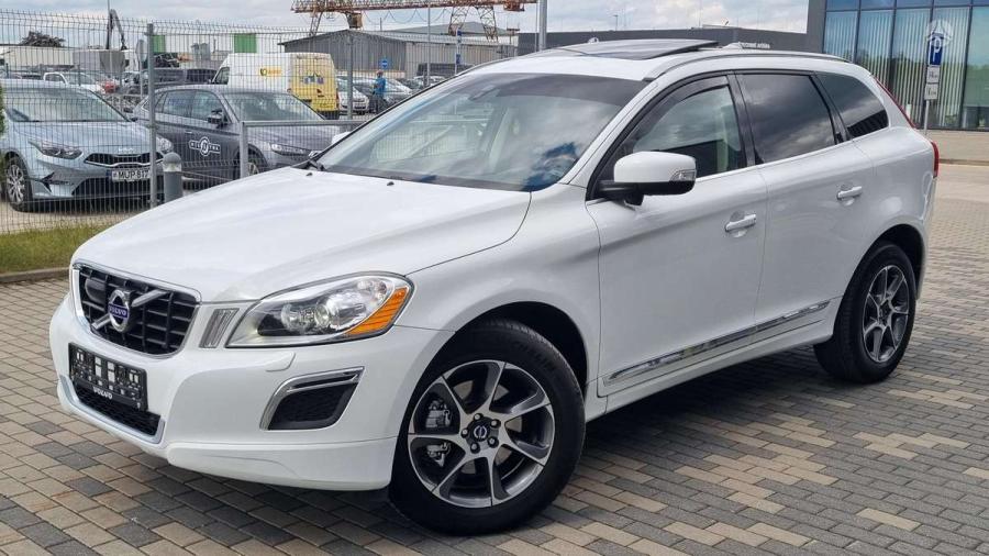 Balts Volvo XC60 2011 Šauļi, ar dzinēja tilpumu 2.00 L un nobraukumu 269 tūkst. km par 10900 €, foto 12 vietnē AUTOMOTO.COM.LV