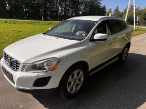 White Volvo XC60 2011 in Vilkaviskis, with an engine capacity of 1.98 L and mileage of 307 thousand km for 7999 €, photo 4 on AUTOMOTO.COM.LV