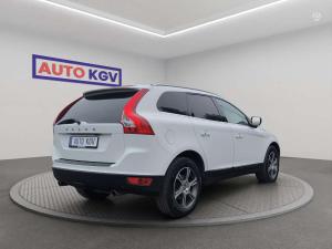 White Volvo XC60 2011 in Vilnius, with an engine capacity of 2.40 L and mileage of 383 thousand km for 9999 €, photo 6 on AUTOMOTO.COM.LV