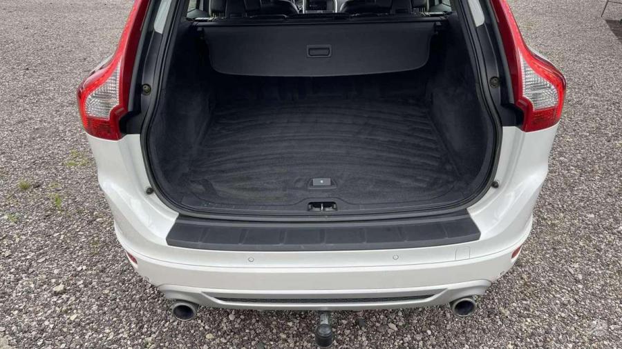 Balts Volvo XC60 2011 Marijampole, ar dzinēja tilpumu 1.98 L un nobraukumu 285 tūkst. km par 8990 €, foto 34 vietnē AUTOMOTO.COM.LV