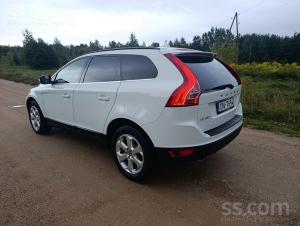 Balts Volvo XC60 2011 Daugavpils, ar dzinēja tilpumu 2.40 L un nobraukumu 225 tūkst. km par 10300 €, foto 6 vietnē AUTOMOTO.COM.LV