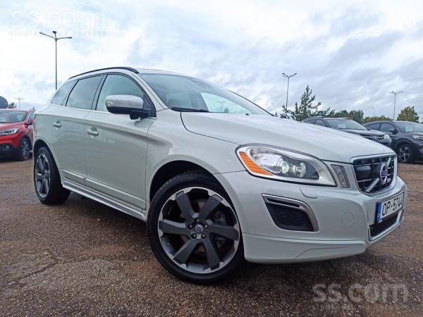 White Volvo XC60 2011 in Daugavpils, with an engine capacity of 2.40 L and mileage of 0 thousand km for 11300 €, photo 3 on AUTOMOTO.COM.LV