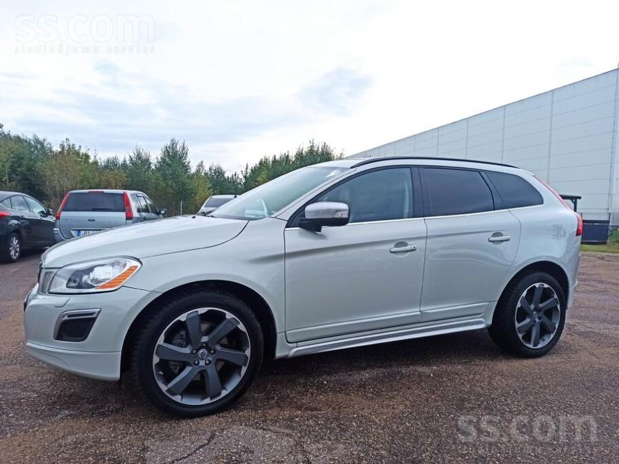 Balts Volvo XC60 2011 Daugavpils, ar dzinēja tilpumu 2.40 L un nobraukumu 0 tūkst. km par 11300 €, foto 9 vietnē AUTOMOTO.COM.LV