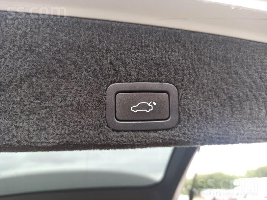 Balts Volvo XC60 2011 Daugavpils, ar dzinēja tilpumu 2.40 L un nobraukumu 0 tūkst. km par 11300 €, foto 12 vietnē AUTOMOTO.COM.LV