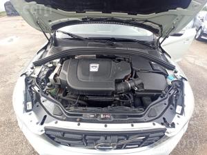 Balts Volvo XC60 2011 Daugavpils, ar dzinēja tilpumu 2.40 L un nobraukumu 0 tūkst. km par 11300 €, foto 15 vietnē AUTOMOTO.COM.LV