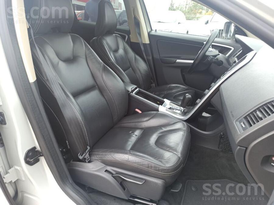 Balts Volvo XC60 2011 Daugavpils, ar dzinēja tilpumu 2.40 L un nobraukumu 0 tūkst. km par 11300 €, foto 18 vietnē AUTOMOTO.COM.LV