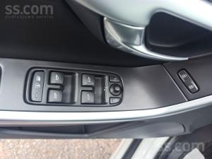 Balts Volvo XC60 2011 Daugavpils, ar dzinēja tilpumu 2.40 L un nobraukumu 0 tūkst. km par 11300 €, foto 24 vietnē AUTOMOTO.COM.LV
