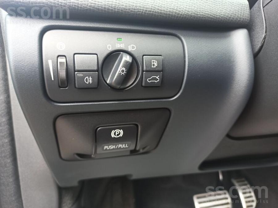 Balts Volvo XC60 2011 Daugavpils, ar dzinēja tilpumu 2.40 L un nobraukumu 0 tūkst. km par 11300 €, foto 25 vietnē AUTOMOTO.COM.LV