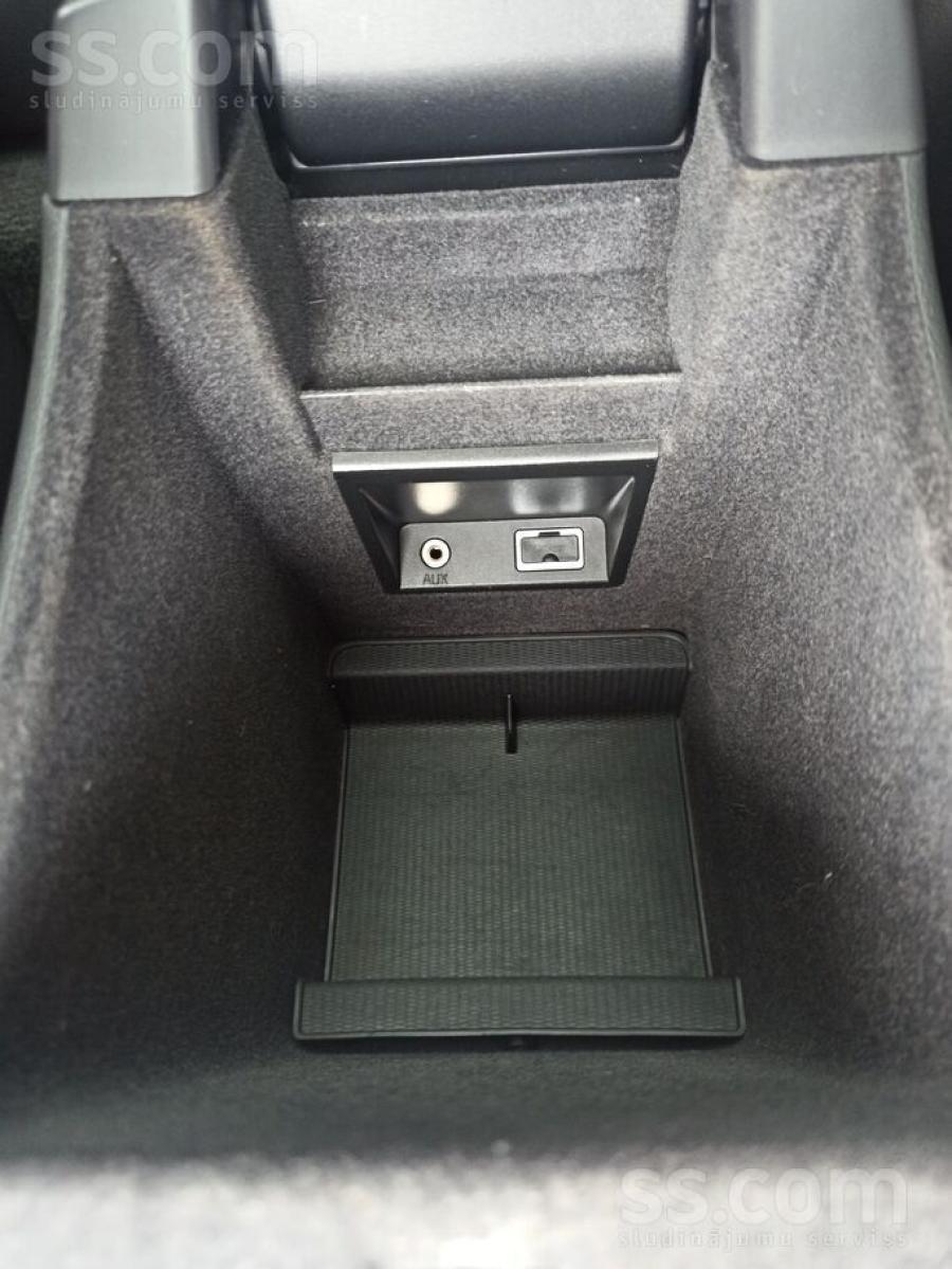 Balts Volvo XC60 2011 Daugavpils, ar dzinēja tilpumu 2.40 L un nobraukumu 0 tūkst. km par 11300 €, foto 30 vietnē AUTOMOTO.COM.LV