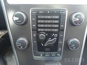 Balts Volvo XC60 2011 Daugavpils, ar dzinēja tilpumu 2.40 L un nobraukumu 0 tūkst. km par 11300 €, foto 31 vietnē AUTOMOTO.COM.LV