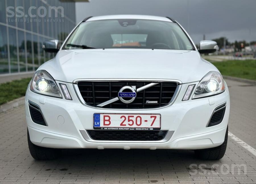 White Volvo XC60 2011 in Rezekne, with an engine capacity of 2.40 L and mileage of 336 thousand km for 9990 €, photo 1 on AUTOMOTO.COM.LV