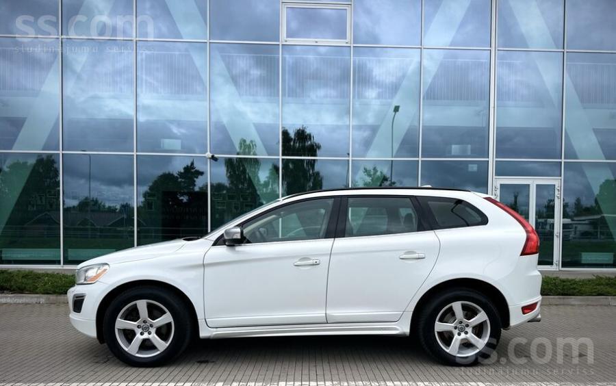 White Volvo XC60 2011 in Rezekne, with an engine capacity of 2.40 L and mileage of 336 thousand km for 9990 €, photo 5 on AUTOMOTO.COM.LV