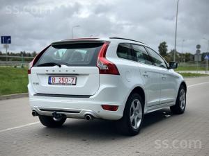 White Volvo XC60 2011 in Rezekne, with an engine capacity of 2.40 L and mileage of 336 thousand km for 9990 €, photo 7 on AUTOMOTO.COM.LV