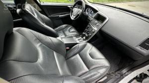 White Volvo XC60 2011 in Rezekne, with an engine capacity of 2.40 L and mileage of 336 thousand km for 9990 €, photo 14 on AUTOMOTO.COM.LV