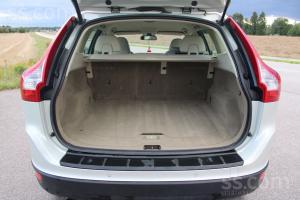 White Volvo XC60 2011 in Riga, with an engine capacity of 2.00 L and mileage of 207 thousand km for 10250 €, photo 11 on AUTOMOTO.COM.LV