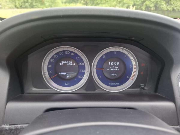 Белый Вольво ХС60 2011 в Пасвалис, объемом двигателя 1.98 л и пробегом 360 тыс. км за 6650 €, фото 9 на AUTOMOTO.COM.LV