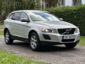 White Volvo XC60 2011 in Talsi, with an engine capacity of 2.40 L and mileage of 243 thousand km for 10470 €, photo 6 on AUTOMOTO.COM.LV