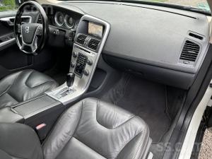 White Volvo XC60 2011 in Talsi, with an engine capacity of 2.40 L and mileage of 243 thousand km for 10470 €, photo 24 on AUTOMOTO.COM.LV