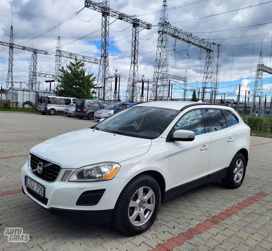 Balts Volvo XC60 2011 Šauļi, ar dzinēja tilpumu 2.00 L un nobraukumu 340 tūkst. km par 4850 €, foto 4 vietnē AUTOMOTO.COM.LV