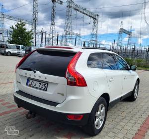 Balts Volvo XC60 2011 Šauļi, ar dzinēja tilpumu 2.00 L un nobraukumu 340 tūkst. km par 4850 €, foto 15 vietnē AUTOMOTO.COM.LV
