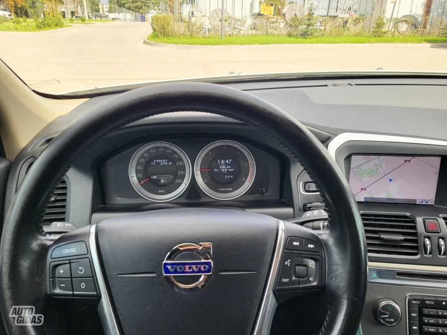 Balts Volvo XC60 2011 Šauļi, ar dzinēja tilpumu 2.00 L un nobraukumu 340 tūkst. km par 4850 €, foto 20 vietnē AUTOMOTO.COM.LV