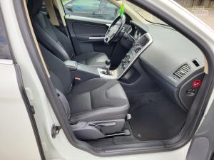 Balts Volvo XC60 2011 Šauļi, ar dzinēja tilpumu 2.00 L un nobraukumu 340 tūkst. km par 4850 €, foto 27 vietnē AUTOMOTO.COM.LV