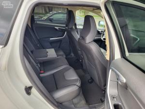 Balts Volvo XC60 2011 Šauļi, ar dzinēja tilpumu 2.00 L un nobraukumu 340 tūkst. km par 4850 €, foto 28 vietnē AUTOMOTO.COM.LV