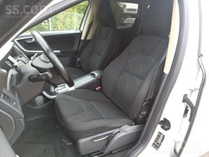 White Volvo XC60 2011 in Daugavpils, with an engine capacity of 2.40 L and mileage of 0 thousand km for 8800 €, photo 17 on AUTOMOTO.COM.LV