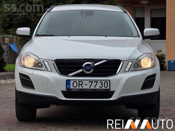 Белый Вольво ХС60 2011 в Рига, объемом двигателя 2.00 л и пробегом 299 тыс. км за 8950 €, фото 9 на AUTOMOTO.COM.LV